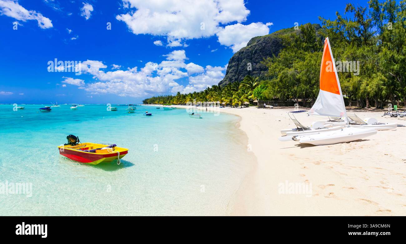 Best scenic beaches of beautiful Mauritius island and water sport ...