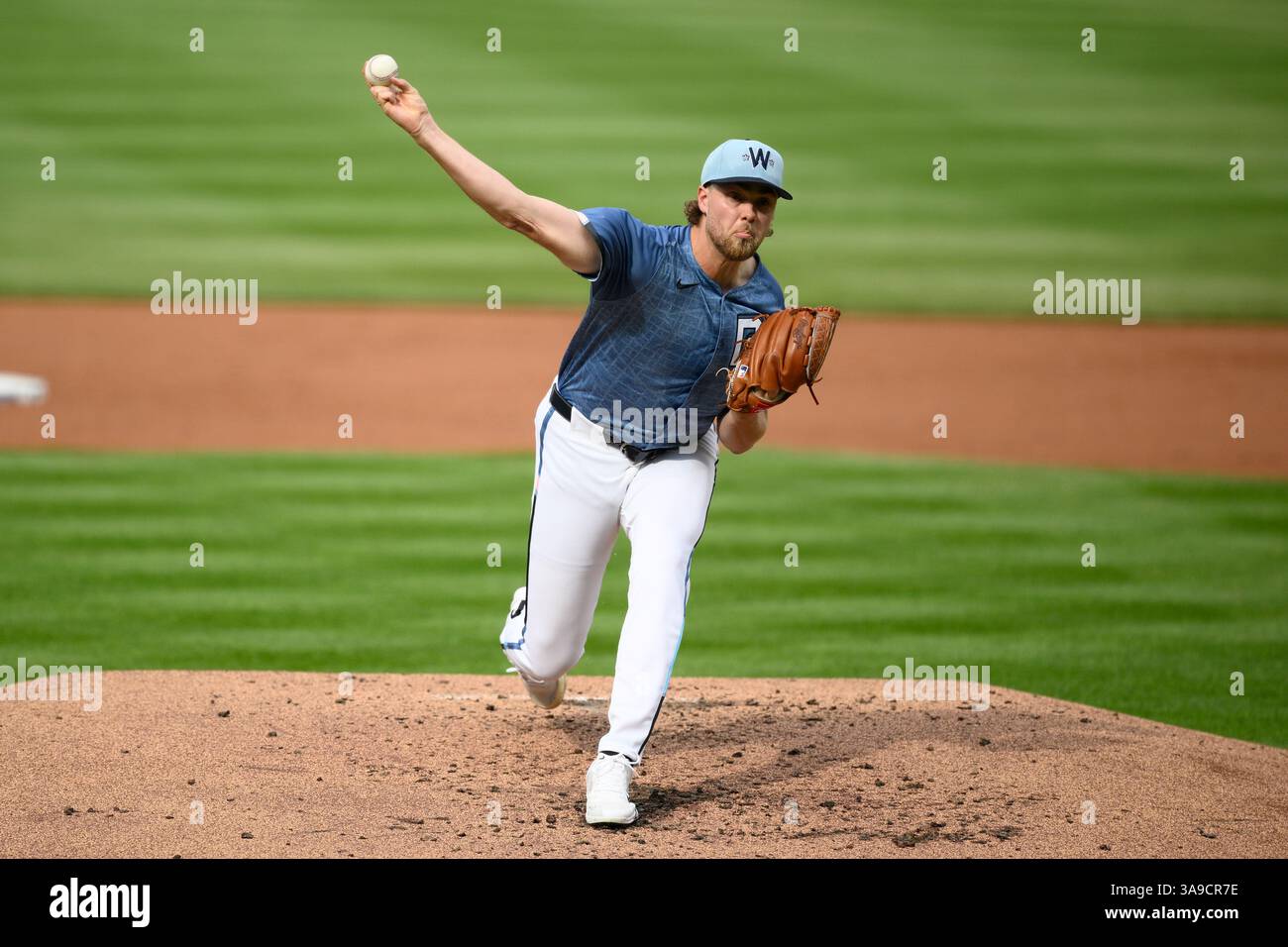 Washington Nationals starting pitcher Jake Irvin (27) in action during ...