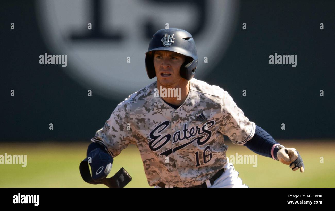 UC Irvine's Will Bermudez (16) takes a lead during an NCAA baseball ...