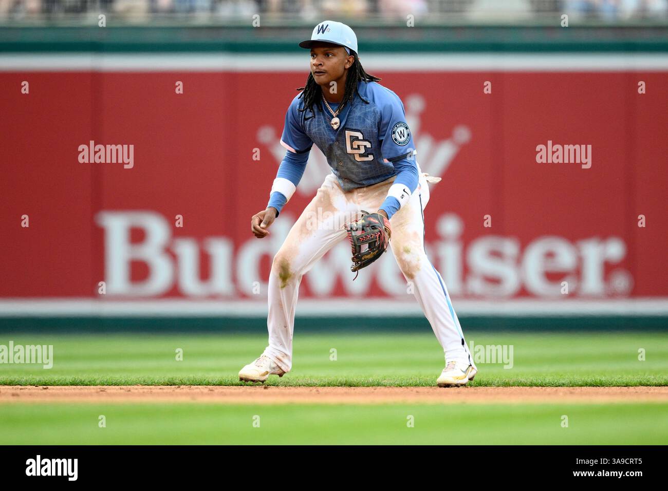 Washington Nationals shortstop CJ Abrams (5) in action during a ...