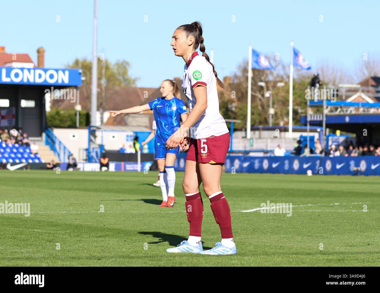 Amber Tysiak (West Ham 5) during the Women's Super League game between ...