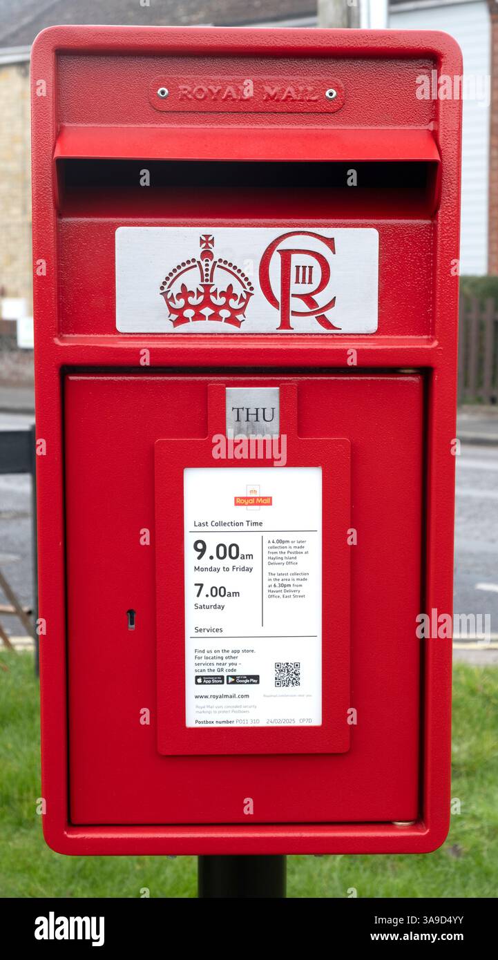 King Charles post box on Hayling Island, Hampshire, UK Stock Photo - Alamy