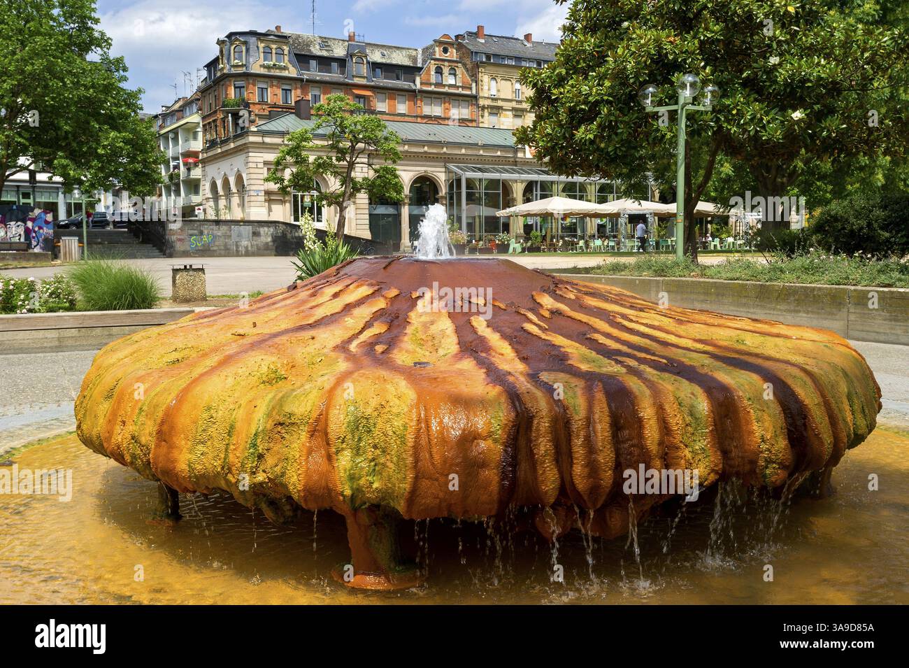 Kochbrunnen Springer, fountain by Edgar Heydock, hot sodium chloride ...