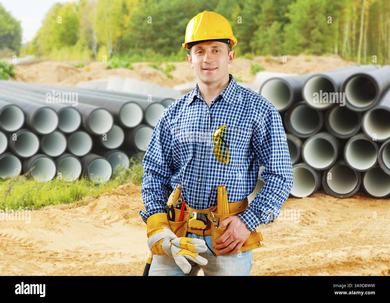 Construction workers happy hi-res stock photography and images - Alamy