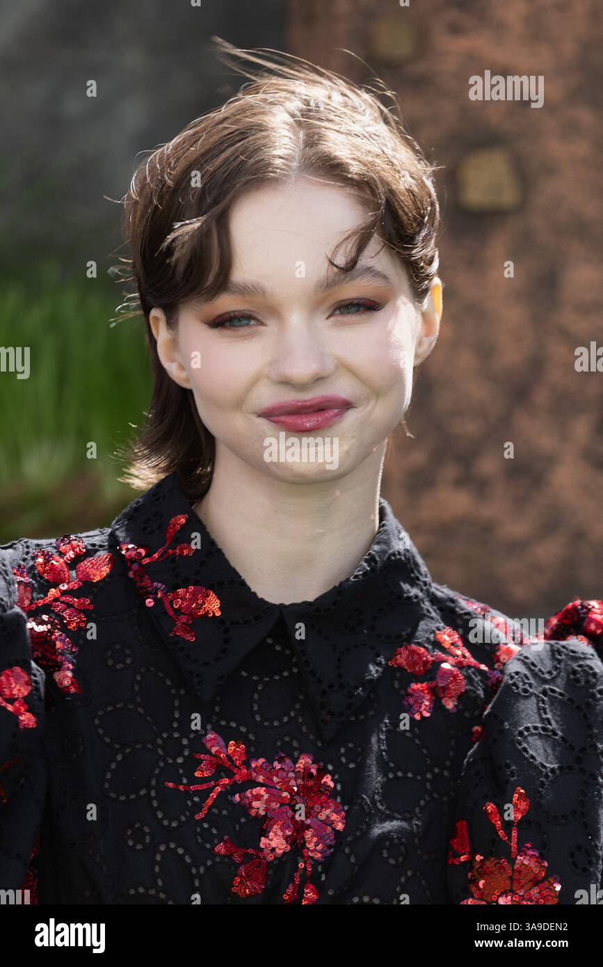 Emma myers hi-res stock photography and images - Alamy