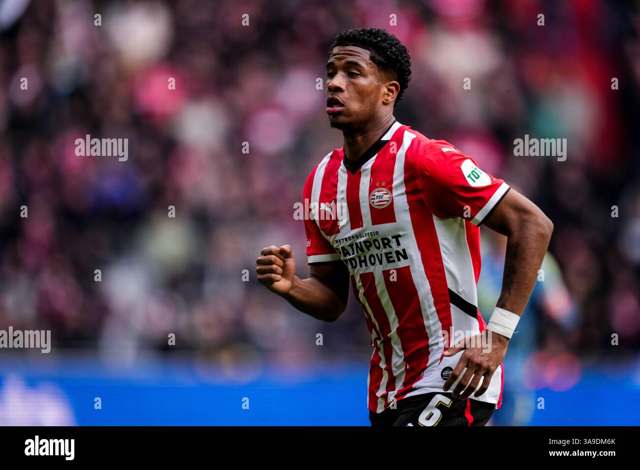 Ryan philips hi-res stock photography and images - Alamy