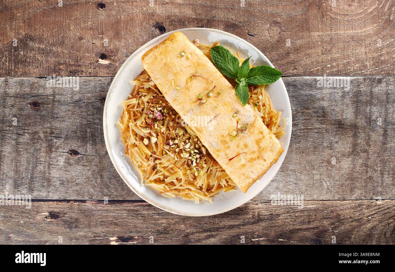 Balaleet recipe hi-res stock photography and images - Alamy