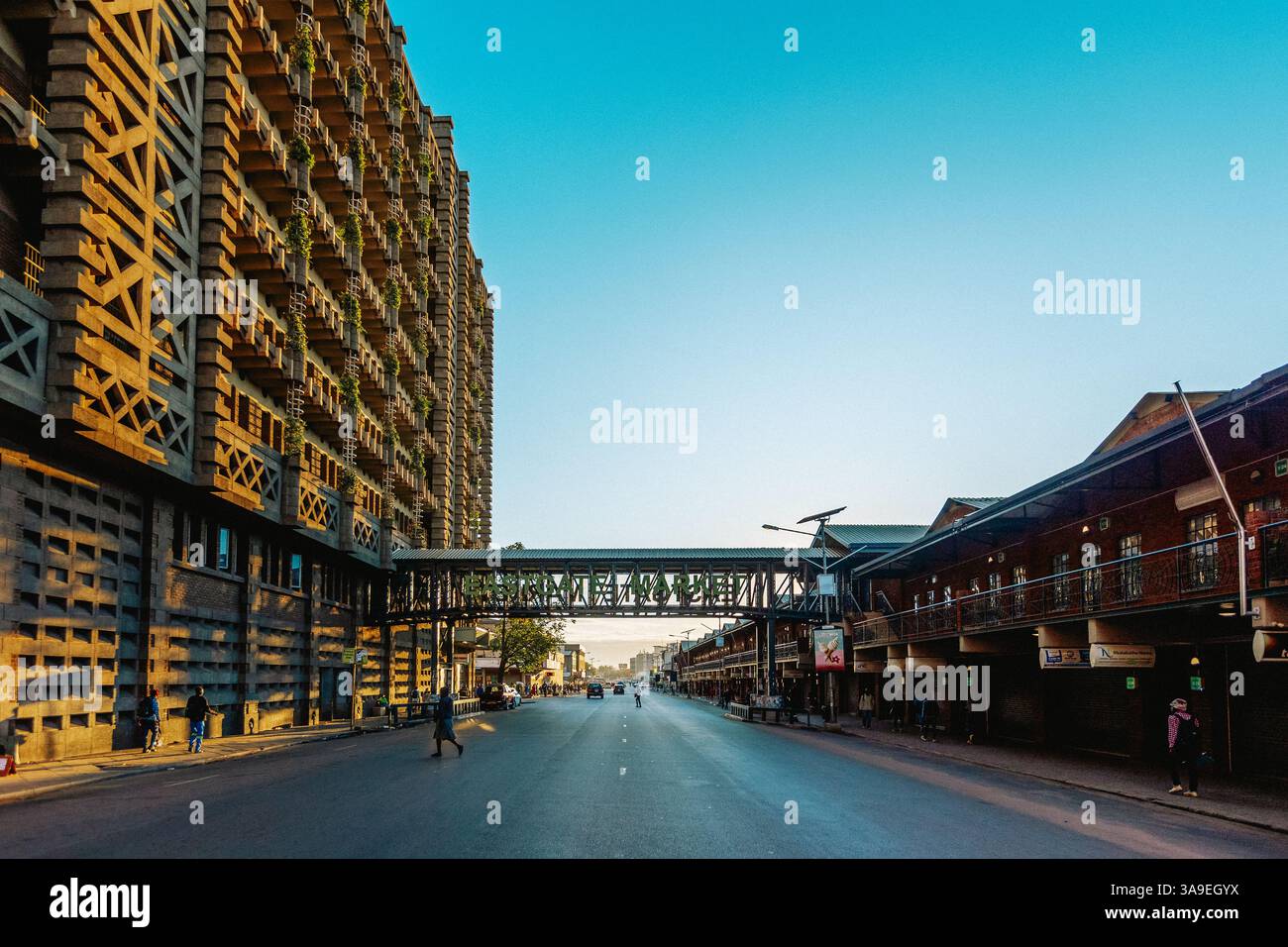 Eastgate market bridge hi-res stock photography and images - Alamy
