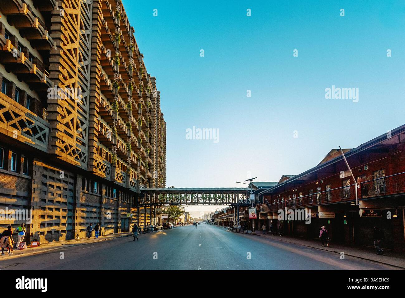 Eastgate Market Bridge Harare Zimbabwe Stock Photo - Alamy