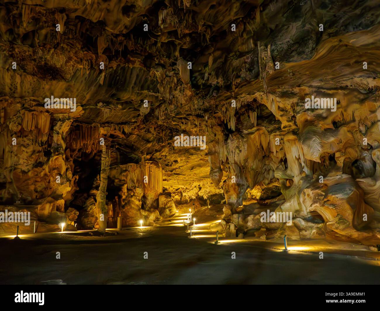 Inside Cango caves, Oudtshoorn, South Africa Stock Photo - Alamy