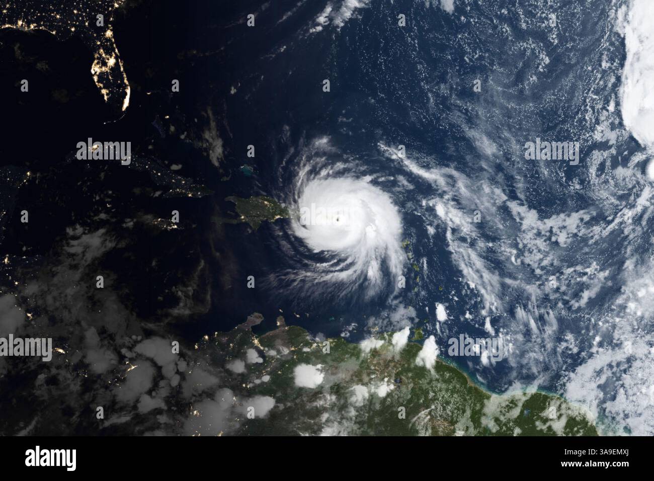 Sep 21, 2017 - Atlantic Ocean - Category 5 Hurricane Maria battered ...