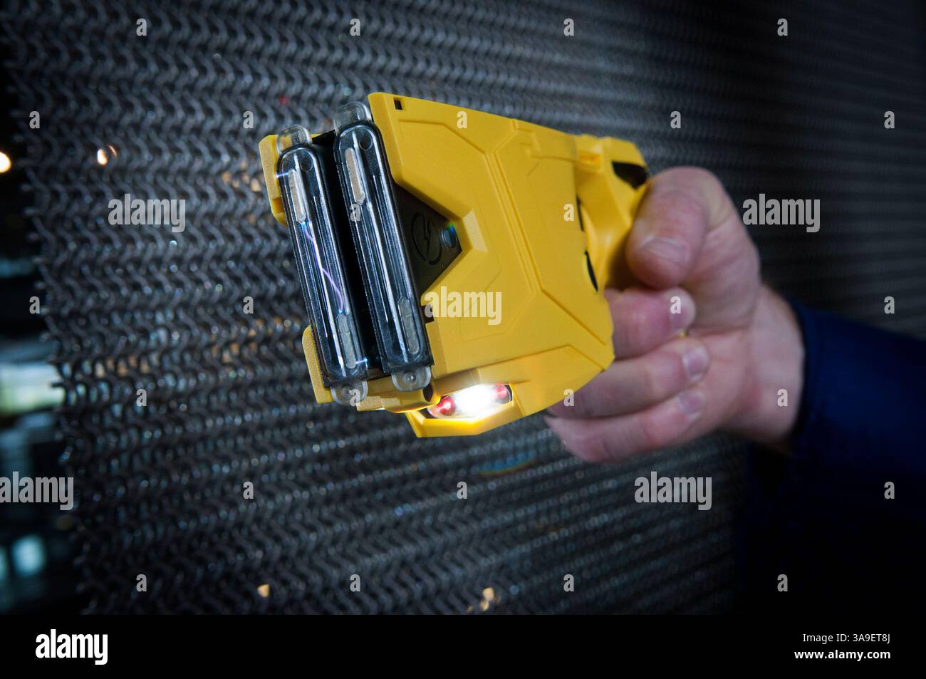 December 15, 2014 - Scottsdale, Arizona, U.S. - The X2 Taser Smart ...