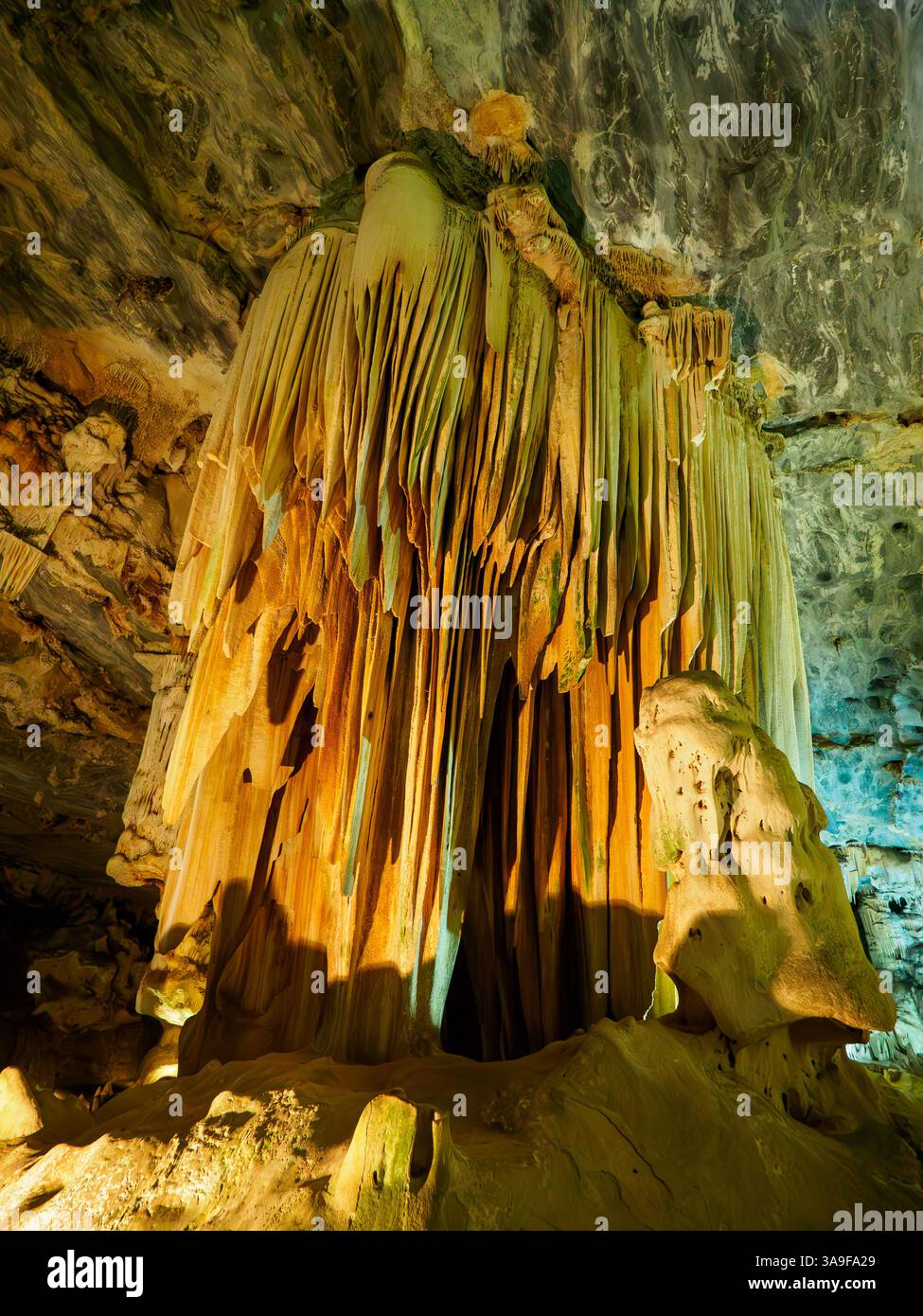 Inside Cango caves, Oudtshoorn, South Africa Stock Photo - Alamy