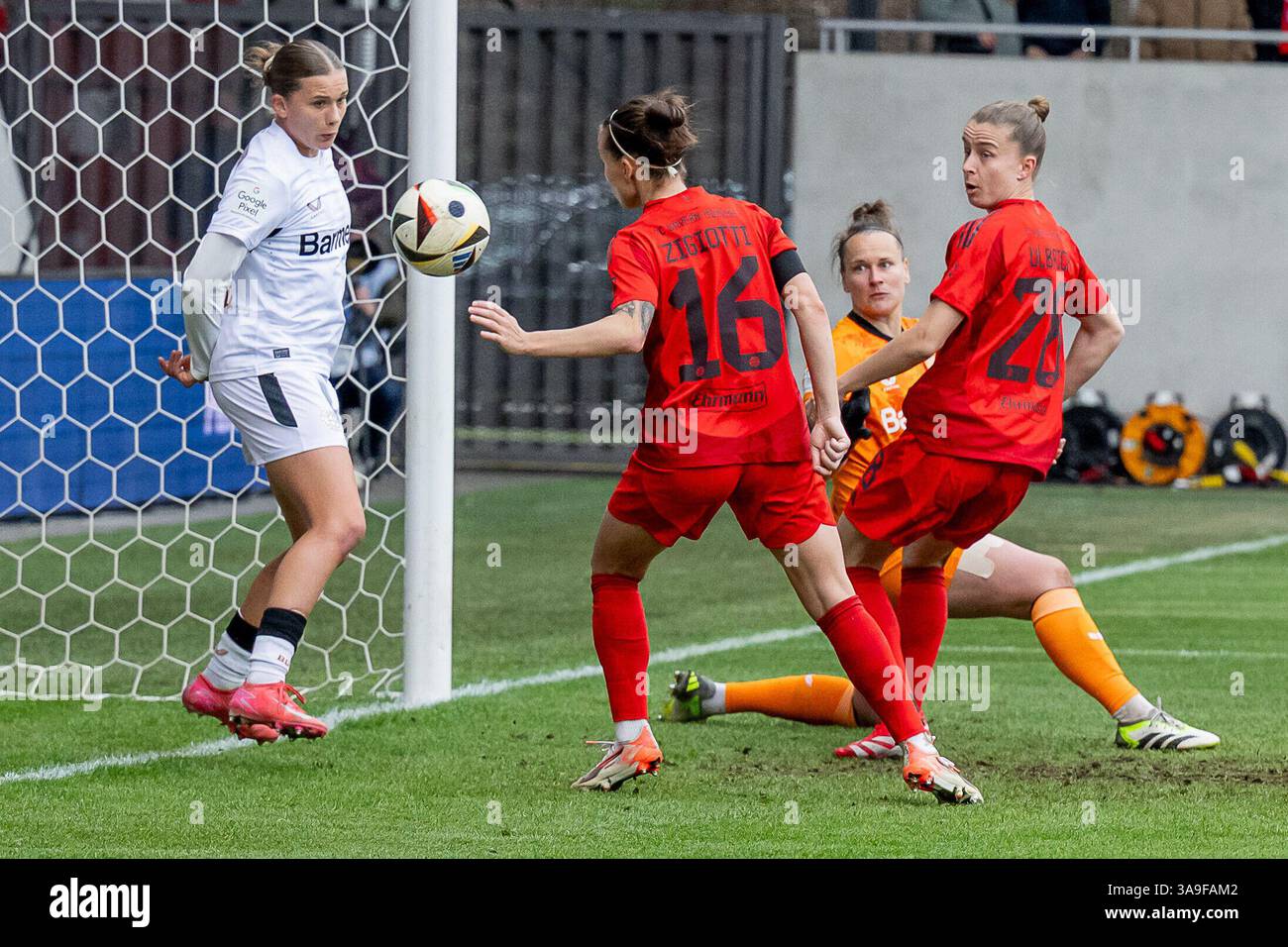 Michelle knapp hi-res stock photography and images - Alamy