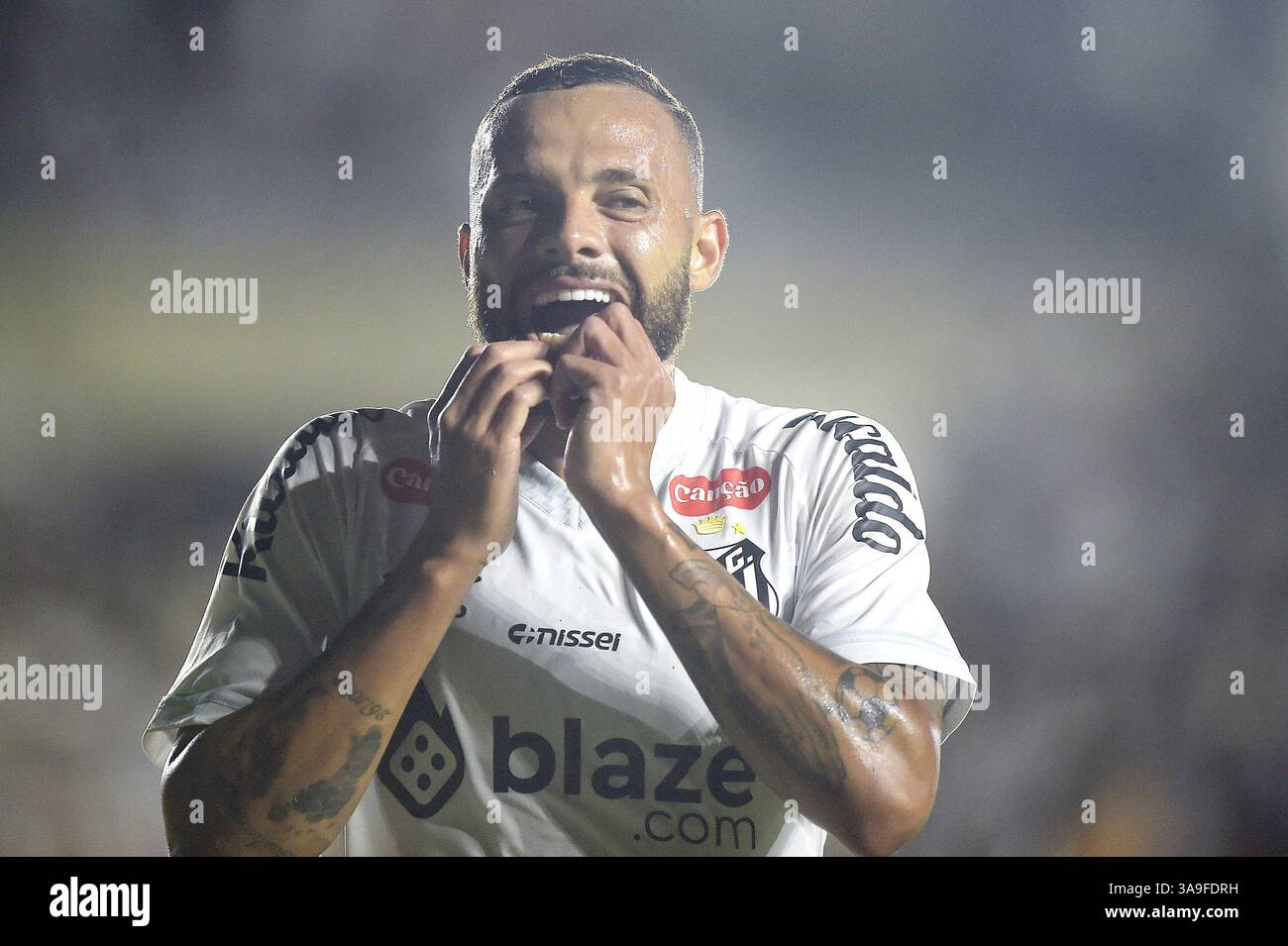 RJ - RIO DE JANEIRO - 03/30/2025 - BRAZILIAN A 2025, VASCO x SANTOS - Guilherme, Santos player ...