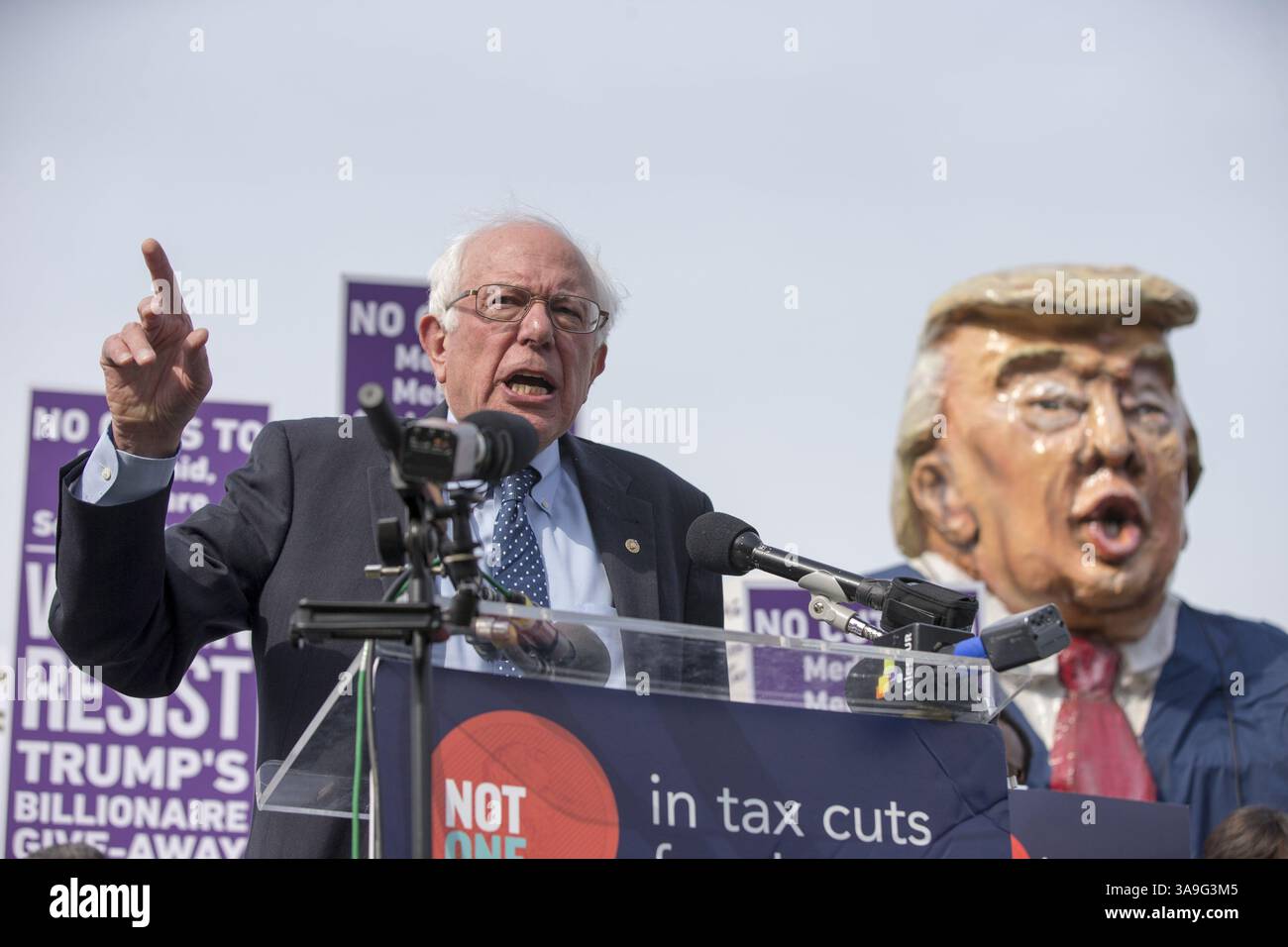 110117hill hi-res stock photography and images - Alamy