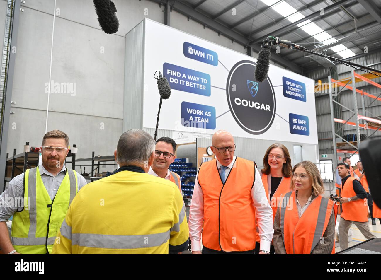 Tomago, Australia. 31st Mar, 2025. Leader of the Opposition Peter ...