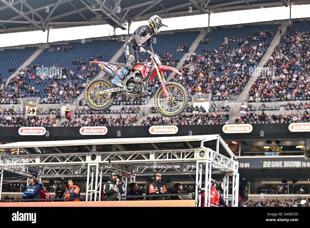 Seattle, WA, USA. 29th Mar, 2025. Gavin Towers (115) files a flight ...