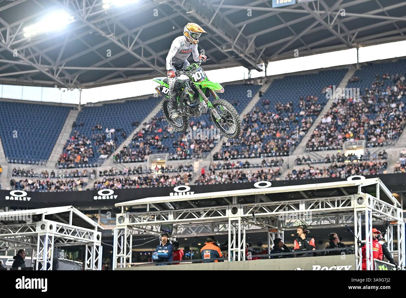 Seattle, WA, USA. 29th Mar, 2025. Dylan Walsh was flying high here, but ...