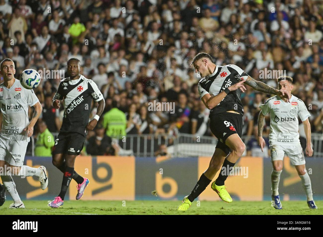 Rio de Janeiro, Brazil. 30th Mar, 2025. Pablo Vegetti of Vasco da Gama scores the second goal of ...