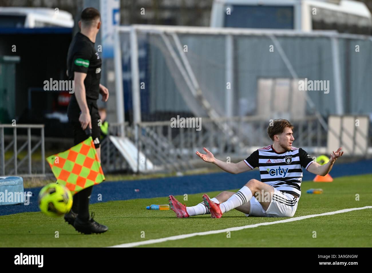 Falkirk, Scotland, UK. 30th March, 2025. Seb Drozd of Queen's Park ...