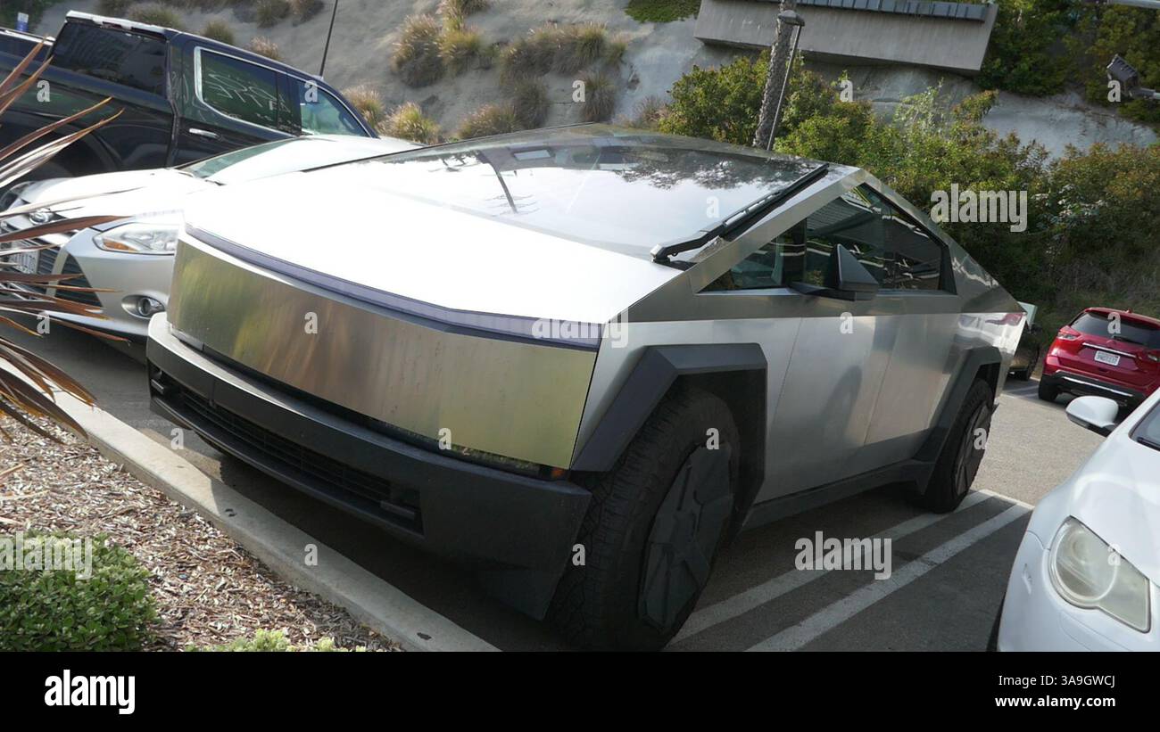 Los Angeles, California, USA 29th March 2025 Silver Tesla Cybertruck on ...