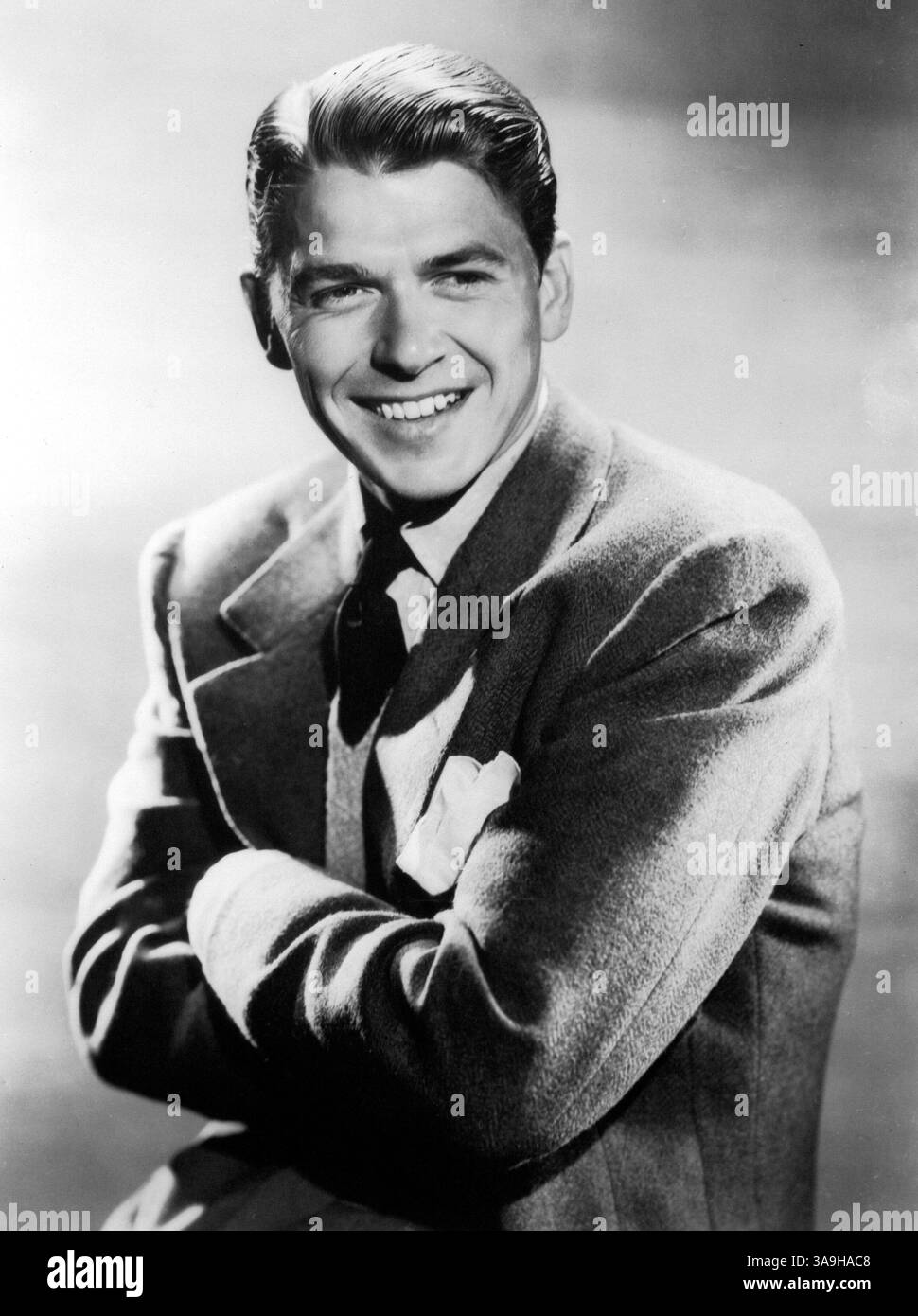 Dec 07, 2000; Los Angeles, CA, USA; FILE PHOTO: 40th US President (1981 ...