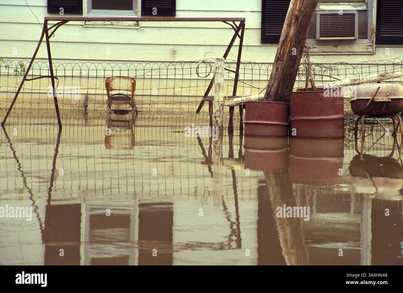 1993 st louis flooding hi-res stock photography and images - Alamy