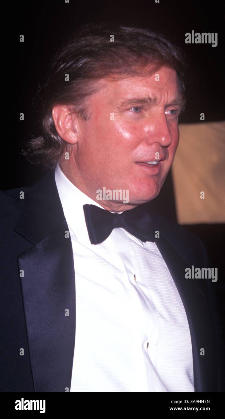 Mar 25, 1996 - Los Angeles, CA, USA - DONALD TRUMP at a Vanity Fair ...