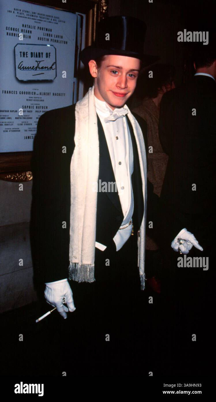 Home alone actor macaulay culkin hi-res stock photography and images ...