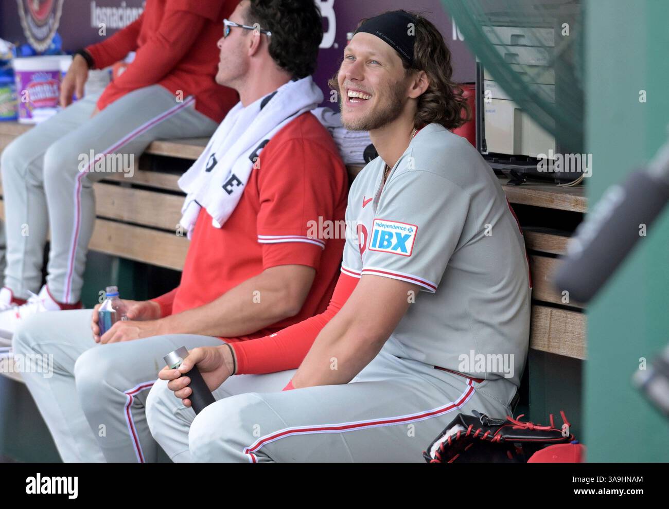 WASHINGTON, DC - MARCH 30: Philadelphia Phillies third baseman Alec ...