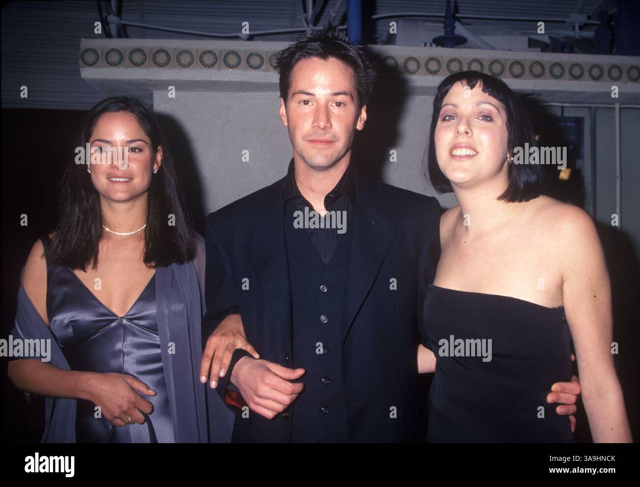 Mar 24, 1999 - Los Angeles, CA, USA - KEANU REEVES at 'The Matrix ...