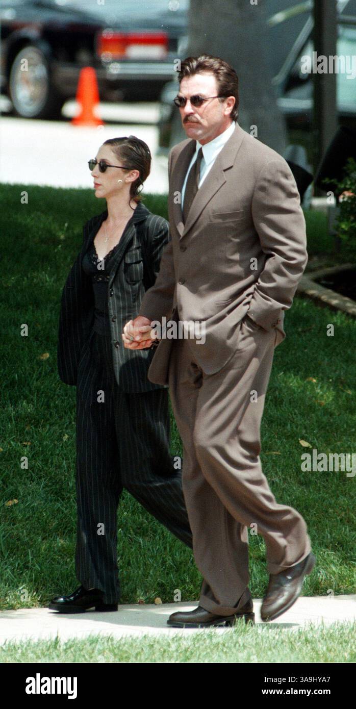 May 20, 1998; Los Angeles, CA, USA; Actor TOM SELLECK with his wife ...
