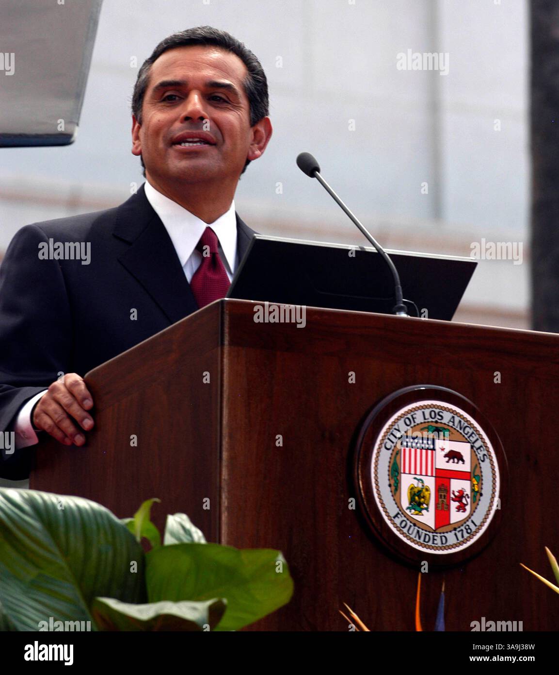 Jul 01, 2005; Los Angeles, CA, USA; Los Angeles Mayor ANTONIO ...
