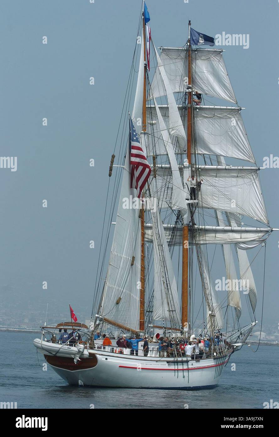 Aug 04, 2005; San Pedro, CA, USA; Los Angeles Mayor ANTONIO ...
