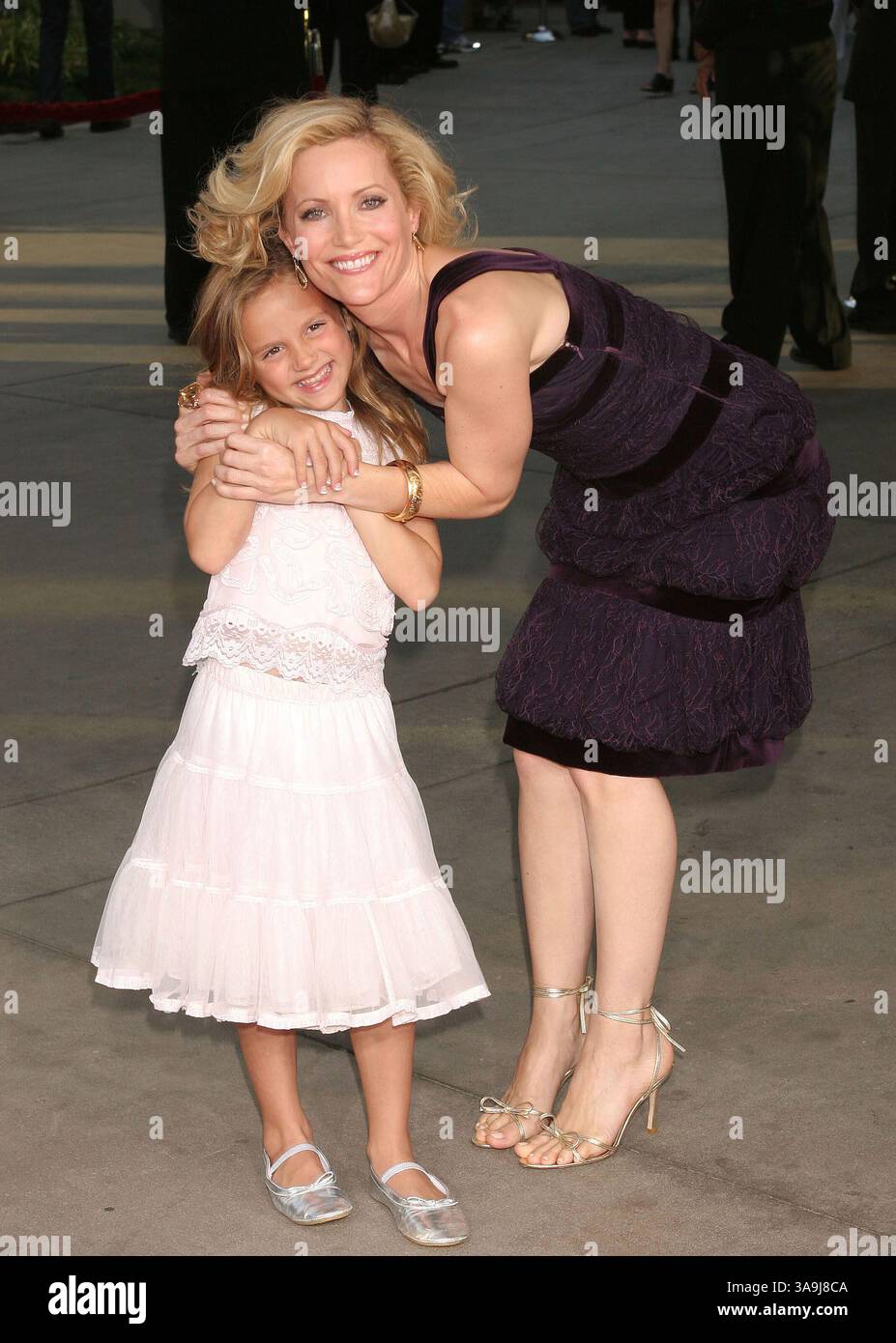 Aug 11, 2005; Los Angeles, CA, USA; Actress LESLIE MANN and daughter ...