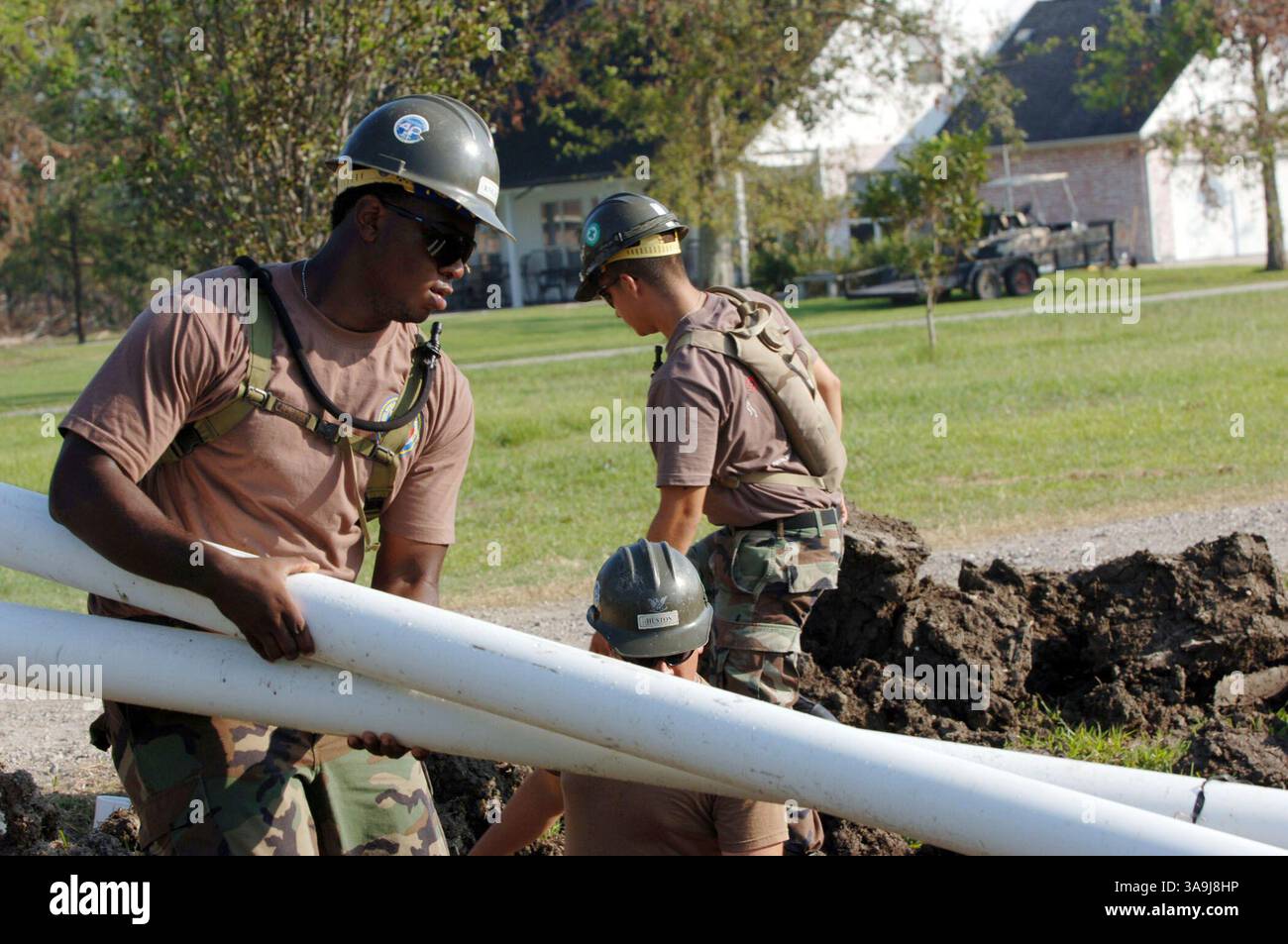 Sep 28, 2005; Plaquemines Parish, LA, USA; Seabees from Naval Mobile ...