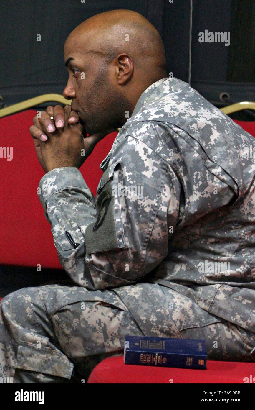 Nov 20, 2005; Baghdad, IRAQ; Army Staff Sgt. Daniel Mayberry of ...