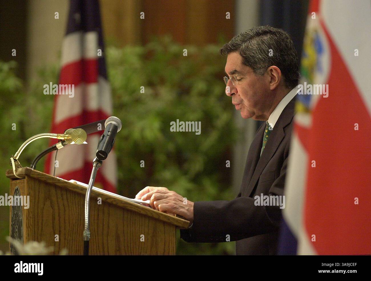 Dr oscar arias hi-res stock photography and images - Alamy