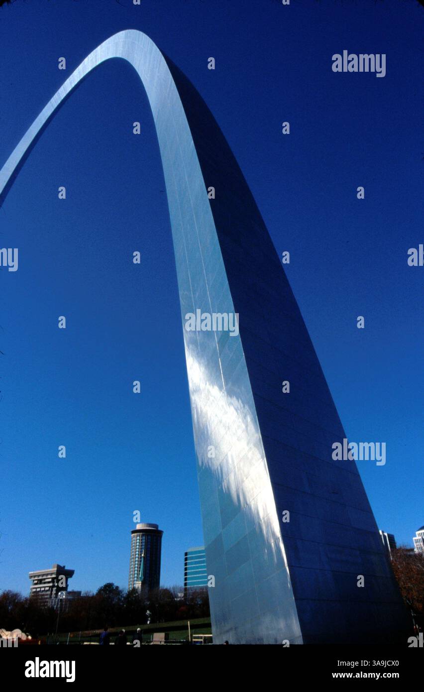Dec 20, 2003; St. Louis, MO, USA; The Jefferson National Expansion ...