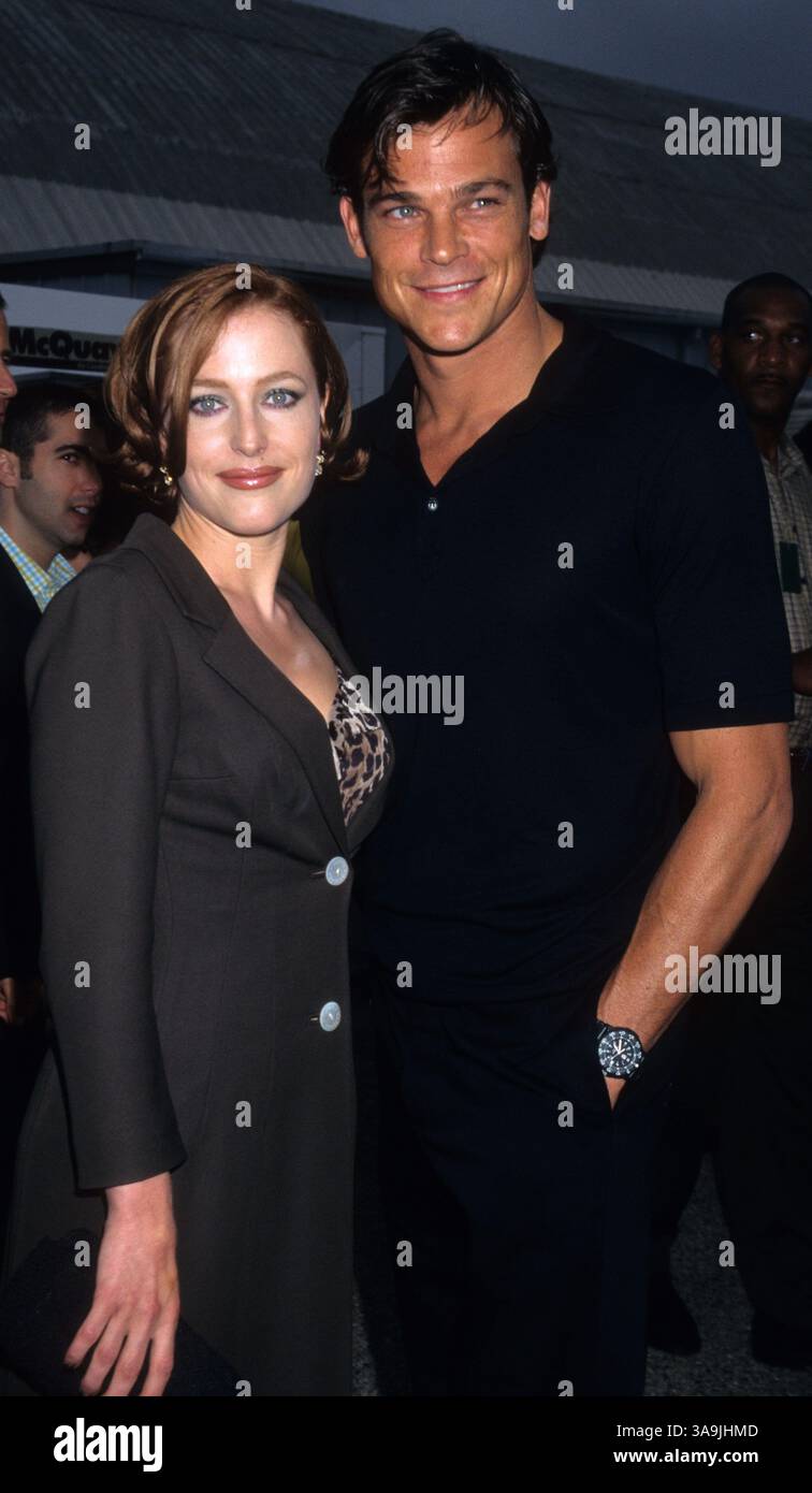 Jun 07, 1997; Santa Monica, CA, USA; GILLIAN ANDERSON at the MTV Movie ...