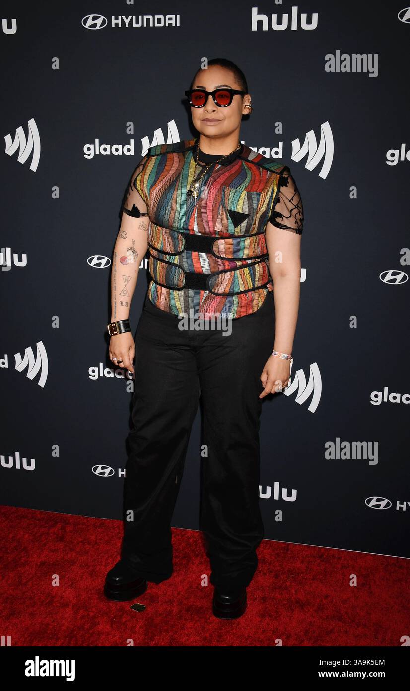 BEVERLY HILLS, CALIFORNIA - MARCH 27: Raven-Symoné and Miranda Pearman ...