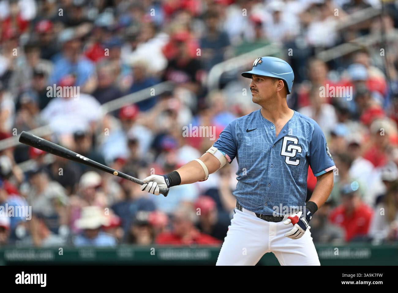 Washington Nationals' Nathaniel Lowe at bat during the sixth inning of ...