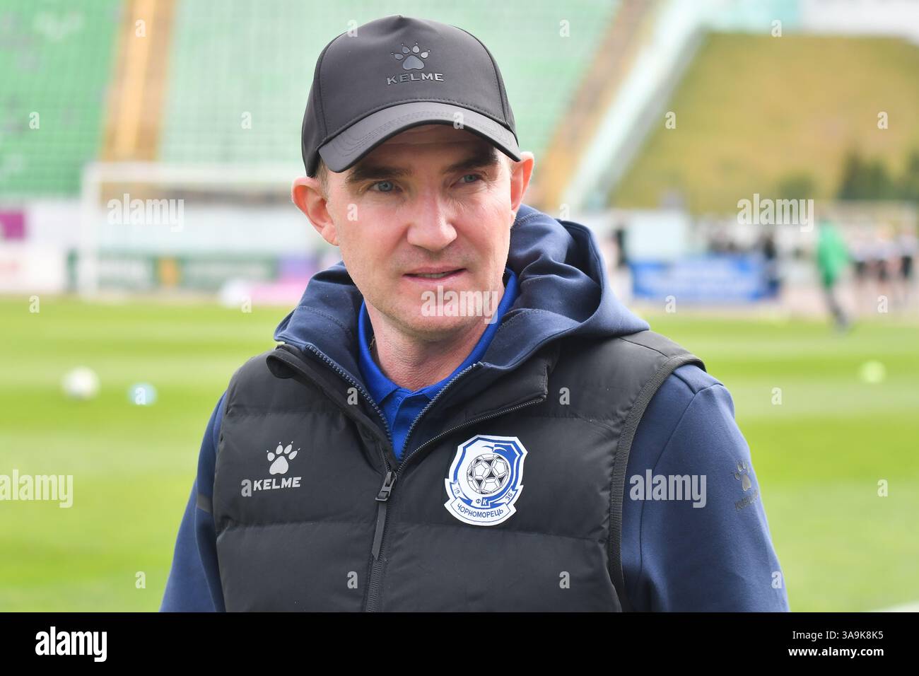 Head coach of Chornomorets Oleksandr Kucher seen during the Ukrainian ...