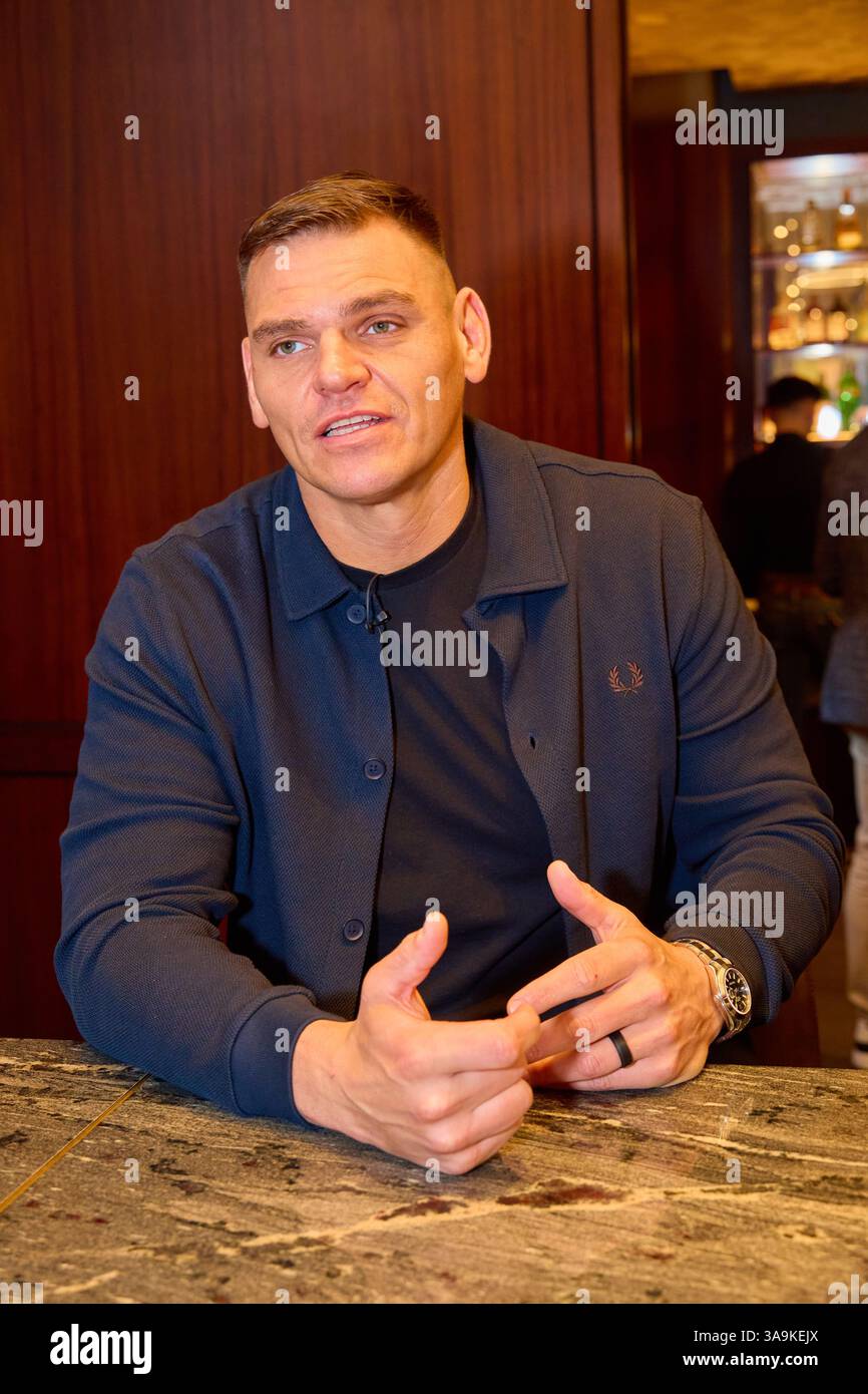 The ringgeneral hi-res stock photography and images - Alamy