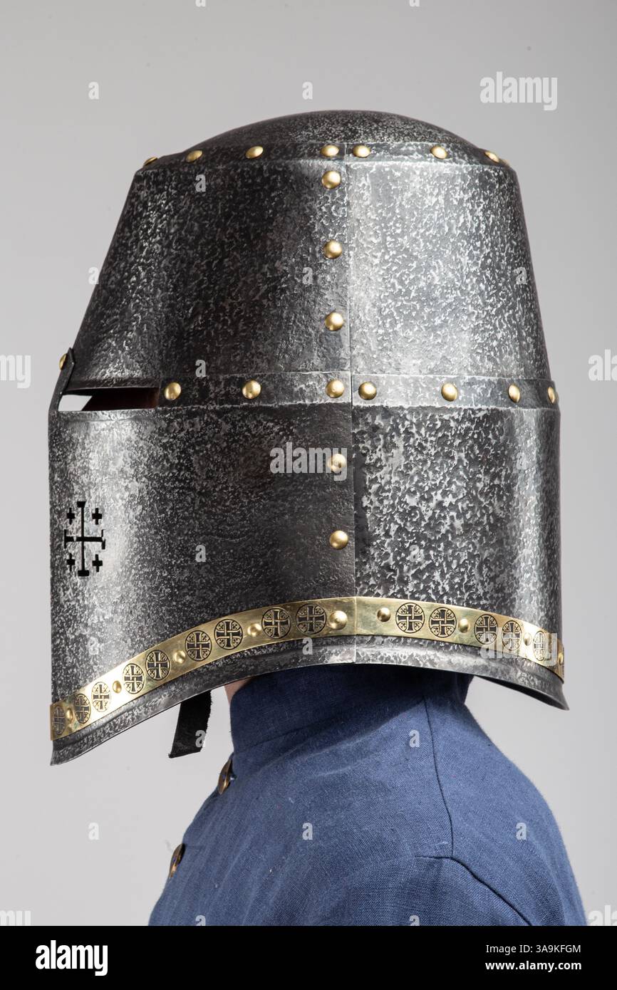 Crusader knight templar hi-res stock photography and images - Alamy