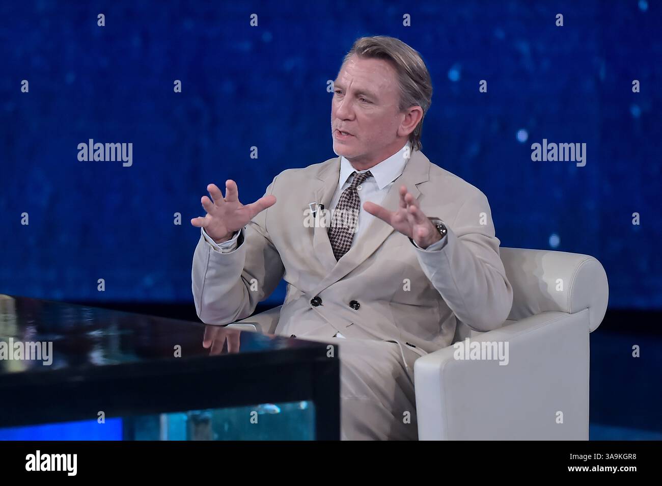 Daniel Craig Guests attend the Italian TV show -Che tempo che fa- Milan ...