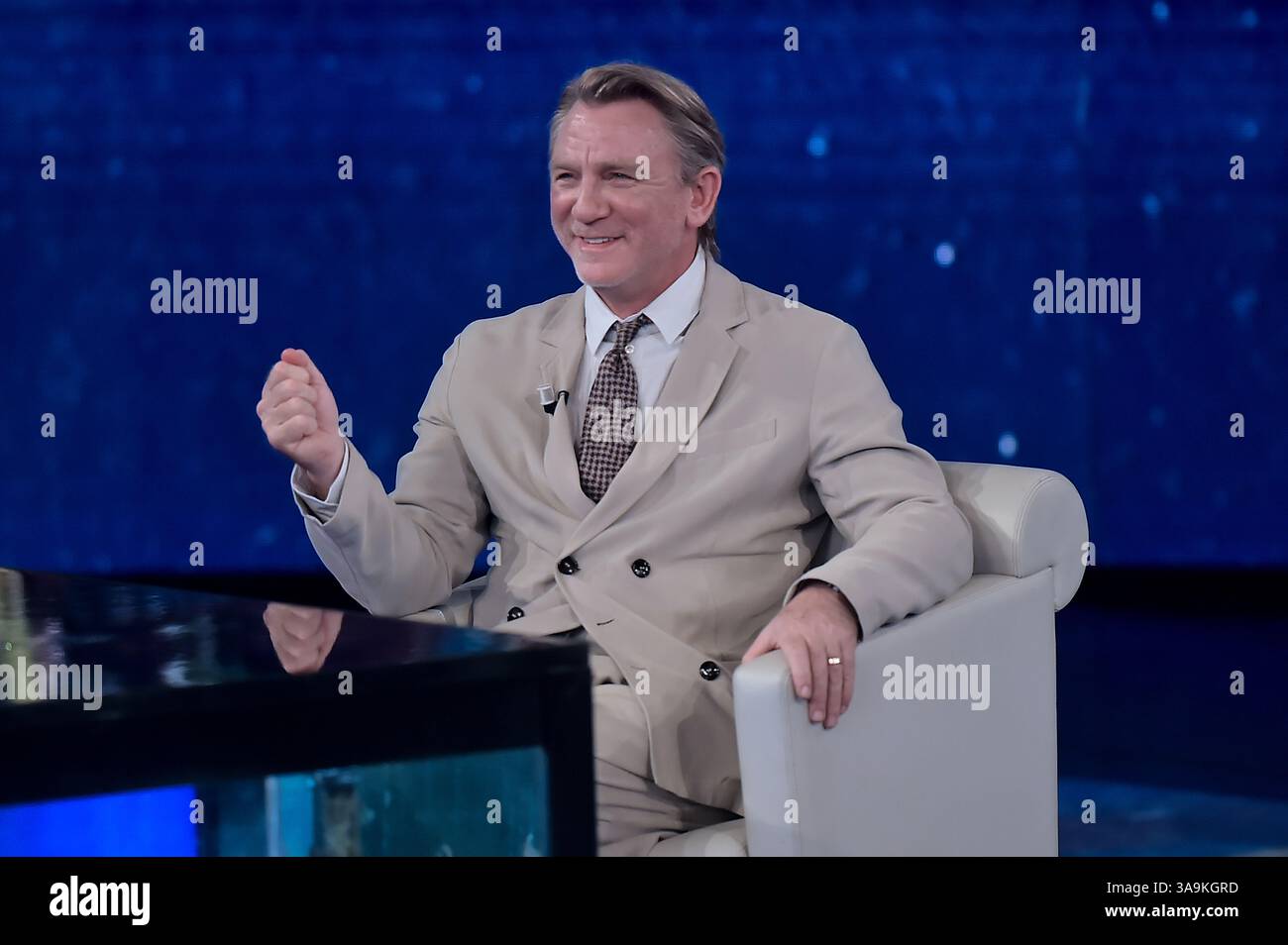 Daniel Craig Guests attend the Italian TV show -Che tempo che fa- Milan ...