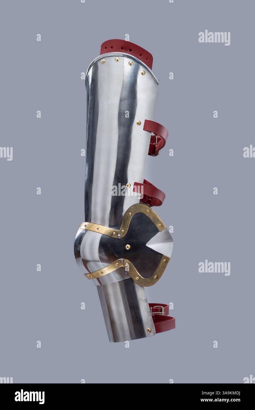 Side View of 14th-15th Century Plate Leg Armor Stock Photo - Alamy