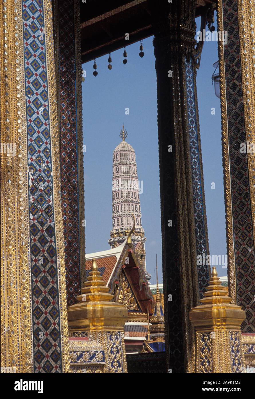 May 18, 1990; Bangkok, Thailand; Scenes of Thailand: The detail of art ...